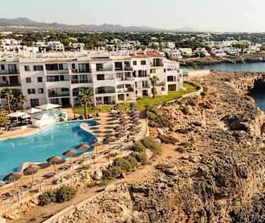 Alua Suites Las Rocas - Bestil hotel i Cala d'Or hos Spies