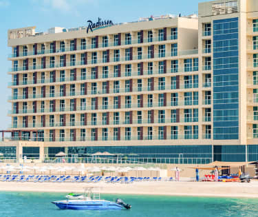Radisson Resort Ras Al Khaimah Marjan Island - Bestil hotel i Ras Al ...
