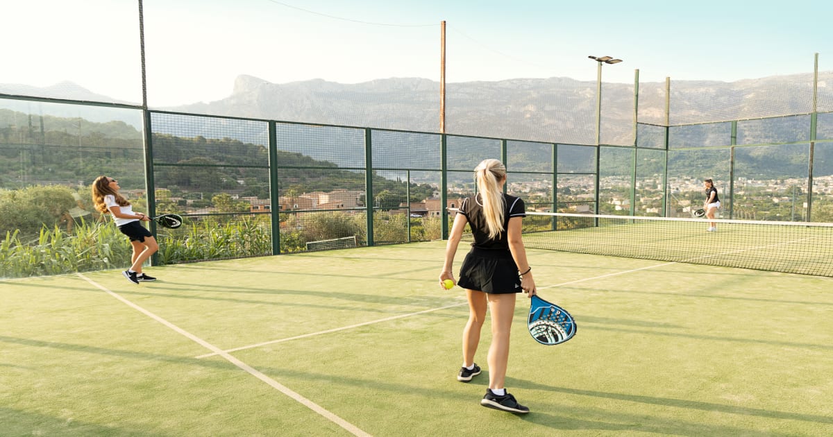 Padelrejser - kombinér ferien med at spille padel | Spies